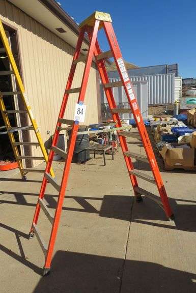 BAUER 8FT. HEAVY DUTY INDUSTRIAL FIBERGLASS STEP LADDER 300LB CAPACITY ...