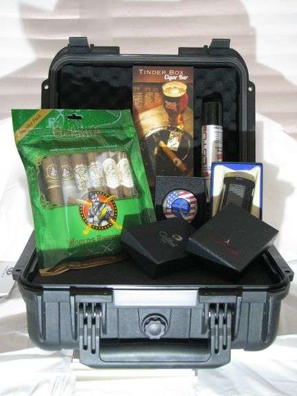 Gurkha Travel Humidor. 80 count travel humidor, sampler pack of Gurkha ...