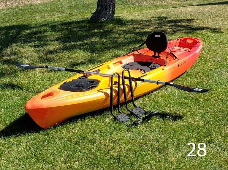 Perception Pescador 10.0 gently used Kayak. Includes kayak cover ...
