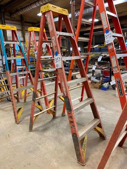 WERNER 6 FOOT ORANGE FIBERGLASS FOLDING STEP LADDER - McPherson Auction ...