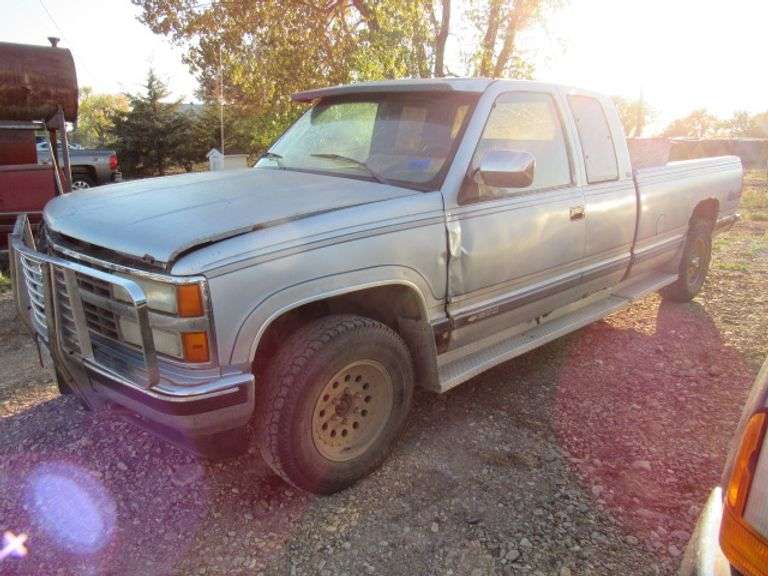 1990 CHEVY 1/2 TON EXT. CAB PU MANUAL TRANSMISSION - 5.7 GAS ENGINE ...