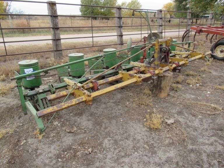JOHN DEERE 3 POINT 6 ROW CORN PLANTER - HAS BEEN CONSTRUCTED WITH PARTS ...