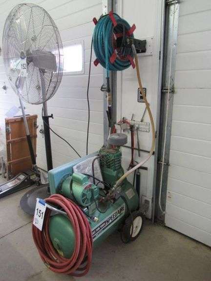 SPEED AIR PORTABLE AIR COMPRESSOR WITH HOSE ATTACHMENTS TIRE GAUGES ...