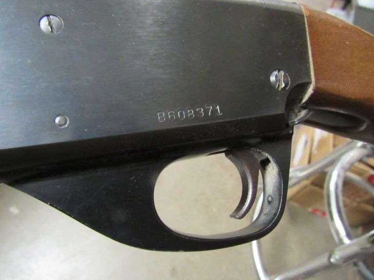 SPRINGFIELD MODEL 67 SERIES C 12 GAUGE PUMP ACTION SHOTGUN - 19" BARREL ...