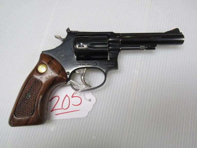 TAURUS SA/DA .22 CAL, REVOLVER, 9 SHOT, WOOD GRIPS, ADJUSTABLE SIGHTS ...
