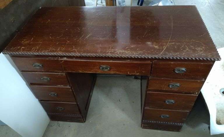 VINTAGE 9 DRAWER KNEE HOLE WOODEN DESK, DRAWERS IN GOOD SHAPE ...