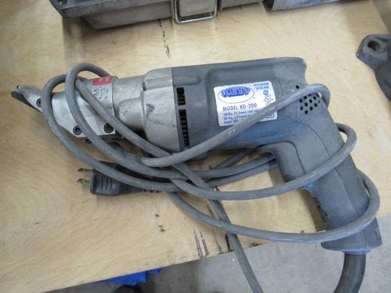 KETT MODEL KD-200 POWER SHEET METAL SHEAR AND 4" BABCO BENCH VISE ...