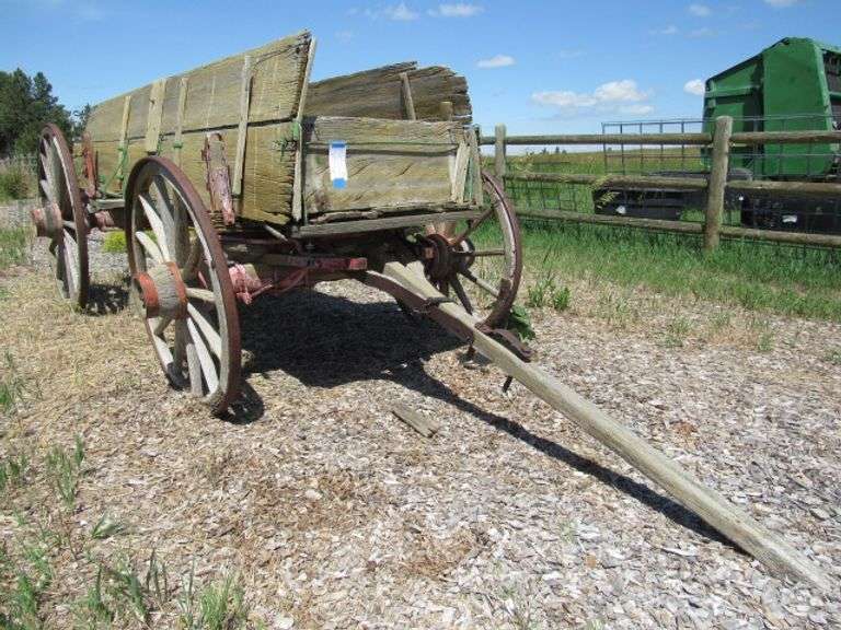ANTIQUE WAGON W/ TONGUE 66" OUTSIDE HUB TO OUTSIDE HUB 128" END TO END ...