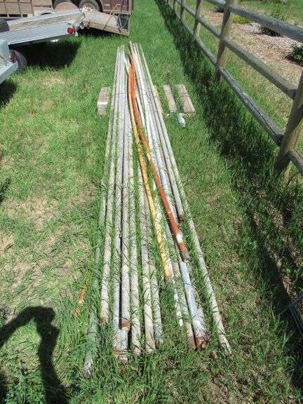 12 - 1 1/2" X 20' GALVANIZED WATER PIPE AND SOME PVC PIPE ALL SELLS AS ...