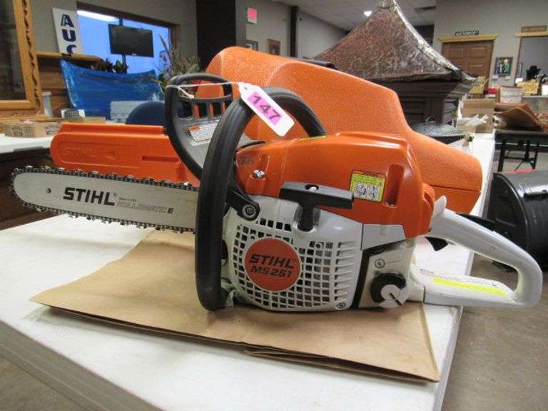 STIHL MS251 CHAINSAW AND HARDCASE -EXCELLENT CONDIITION - USED VERY ...