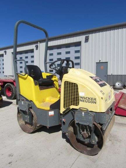 WACKER NEUSON MODEL RD12A SMOOTH DRUM ROLLER PACKER - 35" WIDE - GAS ...