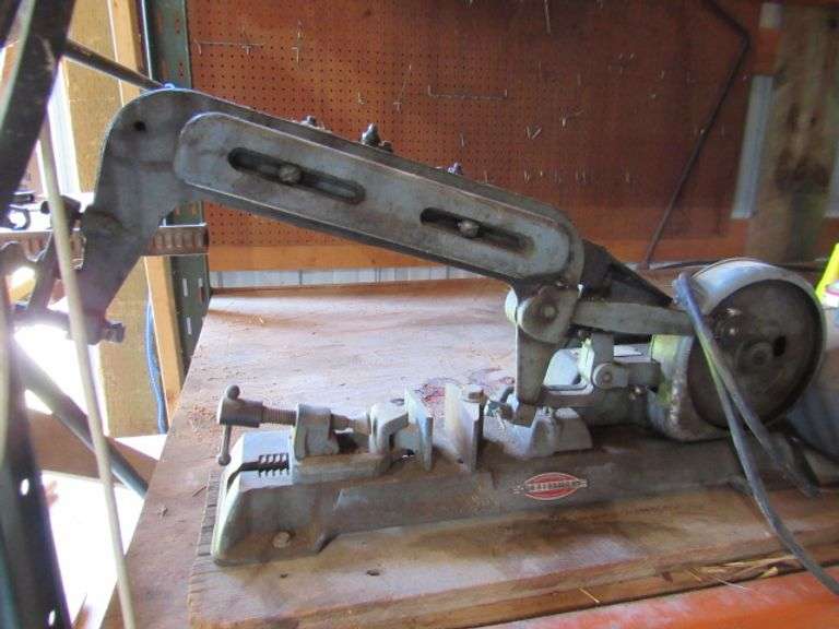 CRAFTSMAN BENCH TOP ELECTRIC HACK SAW - McPherson Auction & Realty
