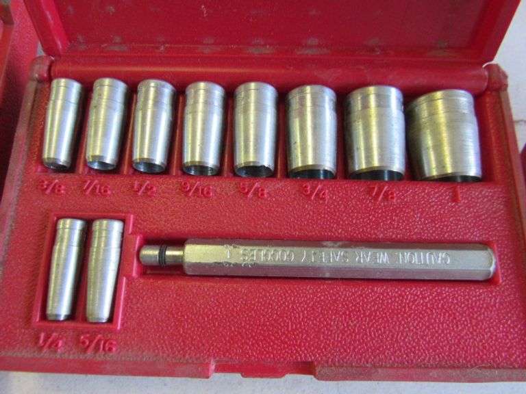 METAL KNOCK OUT TOOL SET - McPherson Auction & Realty