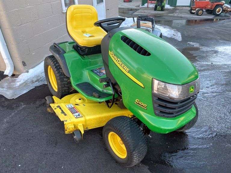 John Deere G100 Riding Mower - Meagher Auctioneers