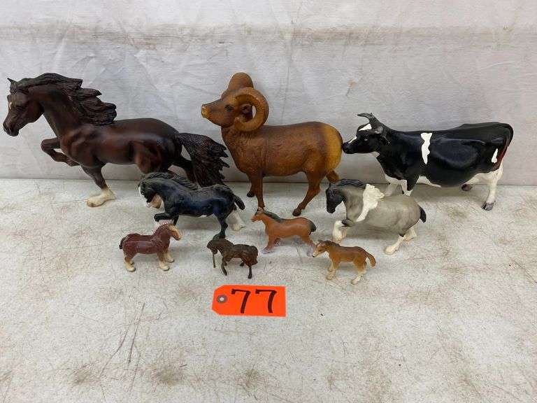 Assorted Farm Animals - Meagher Auctioneers