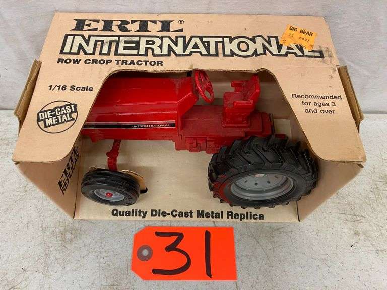 International Row Crop Tractor - Meagher Auctioneers