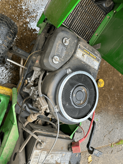 John Deere LX176 Lawn Tractor - Meagher Auctioneers