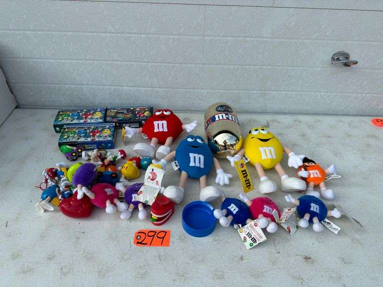 M&Ms Collectibles - Meagher Auctioneers