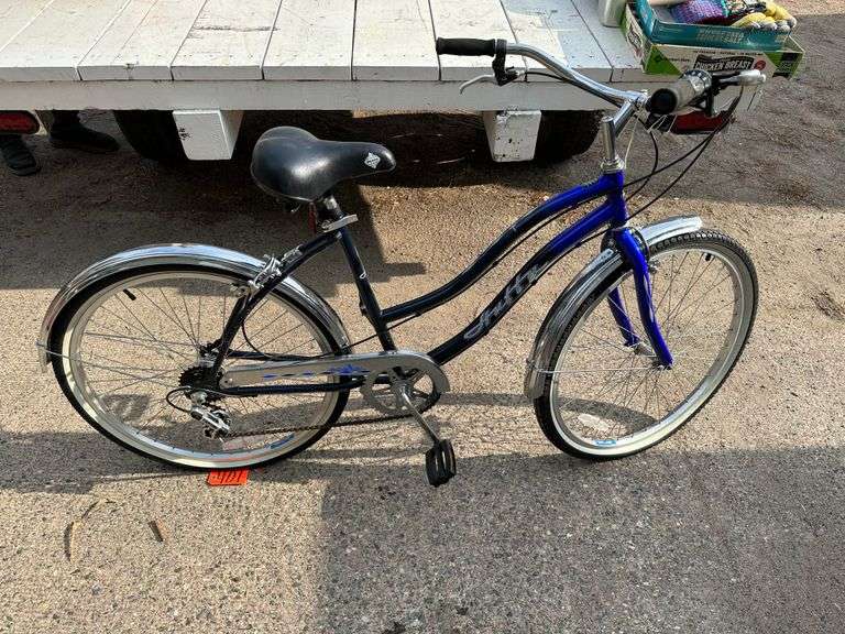 Huffy Bicycle - Meagher Auctioneers