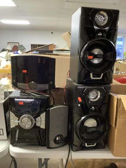 Itrak Stereo System - Metzger Property Services LLC