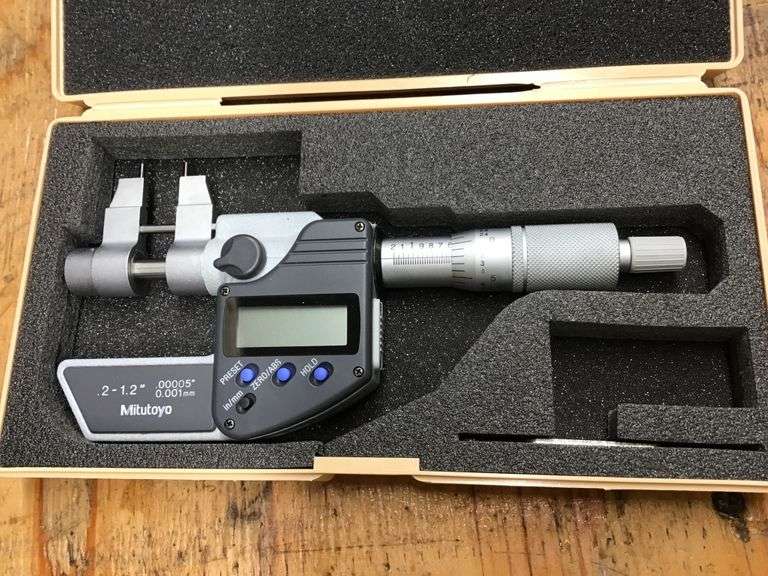 Mitutoyo Digital Gauge - Metzger Property Services LLC