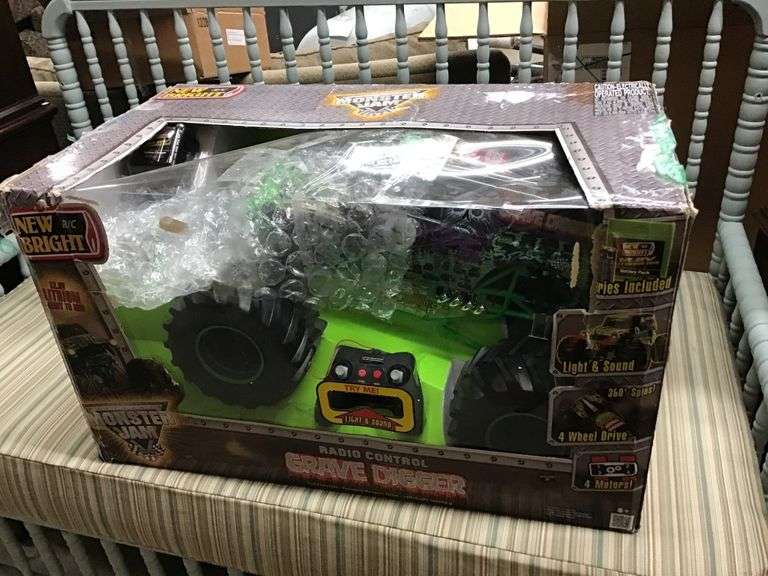 New Bright Grave Digger R/c Monster Jam Truck - Metzger Property ...