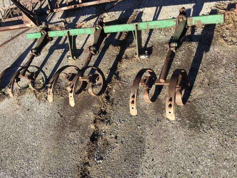3pt spring tooth harrow/ cultivator mounted on toolbar - Metzger ...