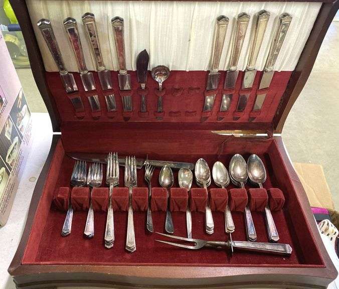 Silverware Set - Missing Pieces - Metzger Property Services, LLC