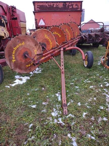 Farmhand 5 wheel hay rake - Metzger Property Services LLC