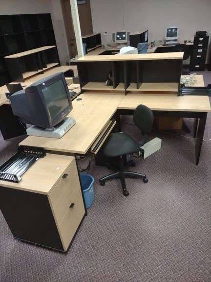 Office cubicle desk and contents not computer tower - Metzger Property ...