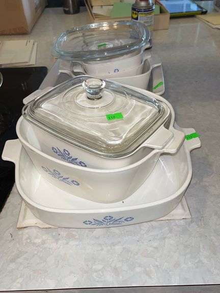 Corning ware dishes with 2 lids - Metzger Property Services LLC