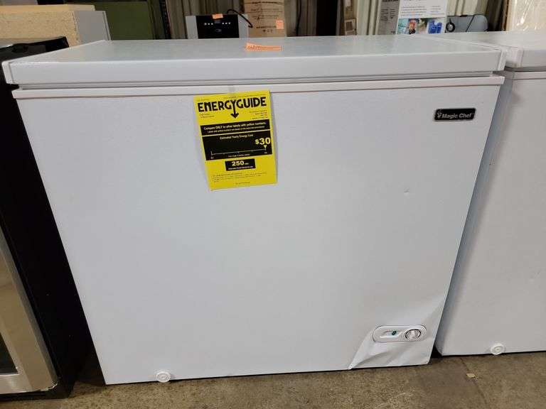 Magic Chef 7.0 Cu.Ft. Chest Freezer, has dents - Metzger Property ...