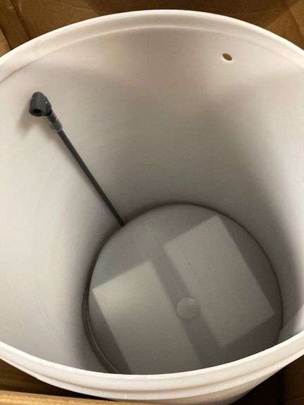 SprinkleRite 36 gal container - Metzger Property Services LLC