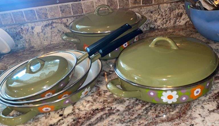 Flower Power Enamel Cookware (5) - Metzger Property Services LLC