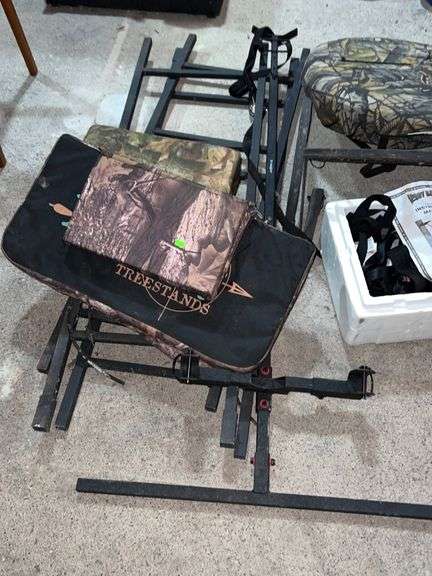 Big Dog Tree Stand with Cushions and Loggy Bayou Tree Stand - Metzger ...