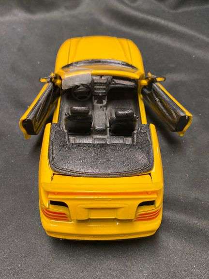 ‘94 mustang GT scale 1/24 Maisto - Metzger Property Services LLC