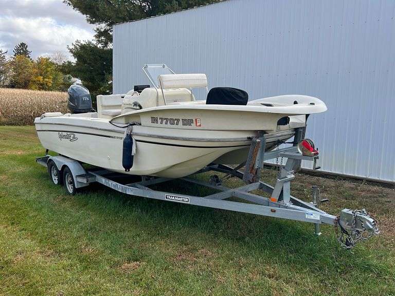Splendor Boats,model Fishin- Cat , 20’ Fiberglass boat with 2002 Yamaha ...