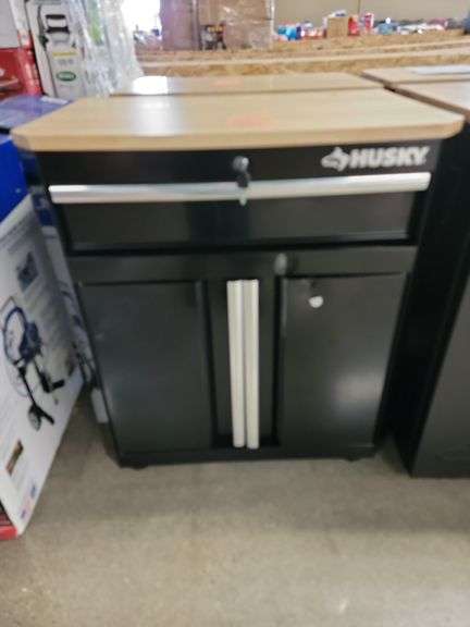 Husky 28" 1-drawer 2-door Base Cabinet, has 4 keys, dented shelf and ...