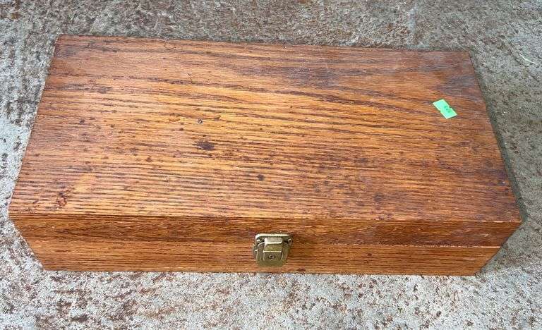 .32 Caliber Black Powder Pistol (needs assembled) in Wooden box ...