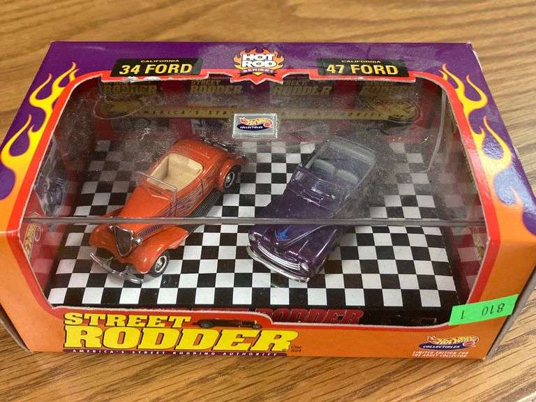 Hot Wheels Street Rodder car set-California 34 Ford Roadster & 47 Ford ...