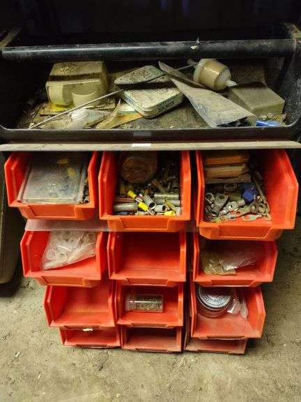 Portable organizer with carrying handle and contents - Metzger Property ...