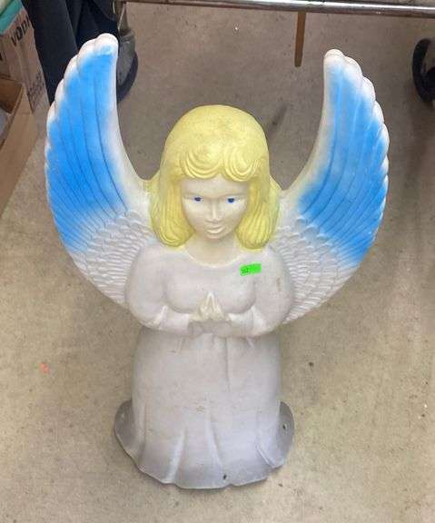 Angel blow mold 29" - Metzger Property Services LLC
