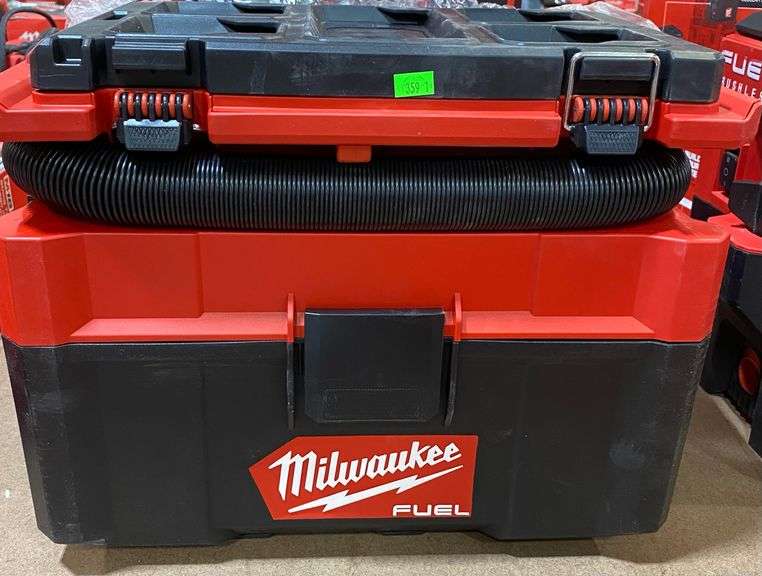 Milwaukee M18 Packout model:0970-20 2.5gal Wet/Dry Vacuum tool only ...