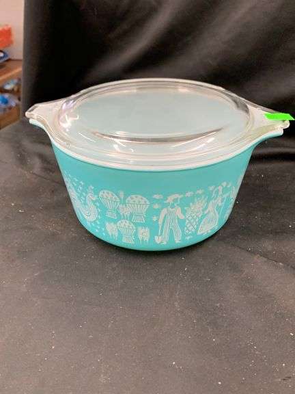 Pyrex Dish with a Lid - Metzger Property Services, LLC