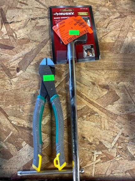 Husky Model:1003005262 Basin Wrench and Commercial Electric 8” Diagonal ...
