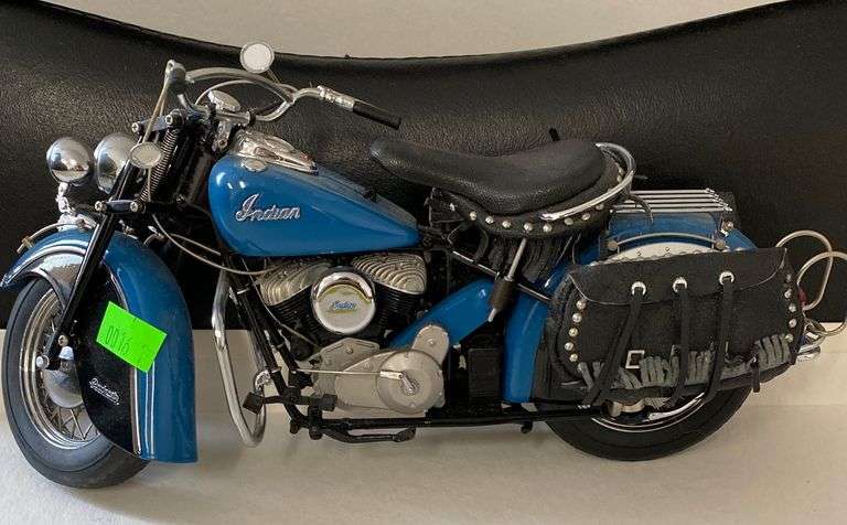 1948 Indian Roadmaster 1/10 Scale Die Cast Motorcycle - Metzger ...