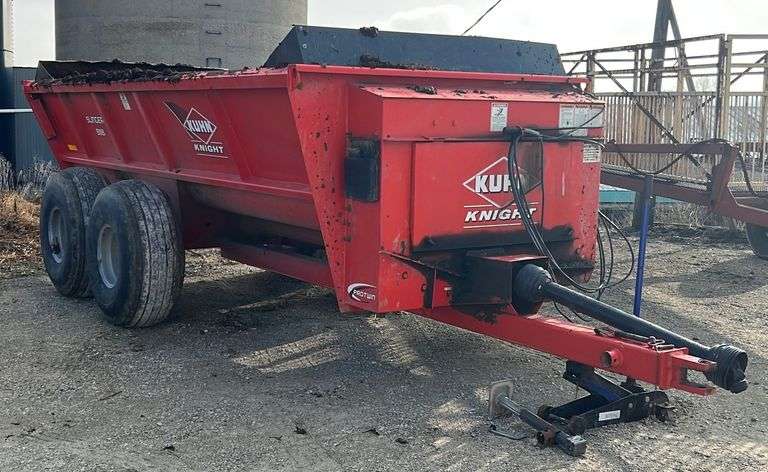 Kuhn Knight Slinger spreader, model 8118, pro twin,ser.# F0478, 540 PTO ...