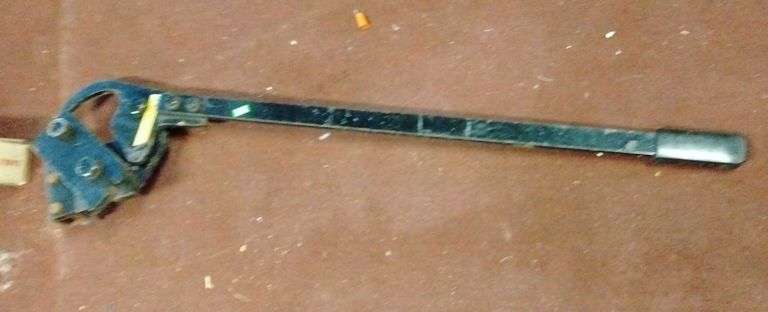 Chain cutter - Metzger Property Services LLC