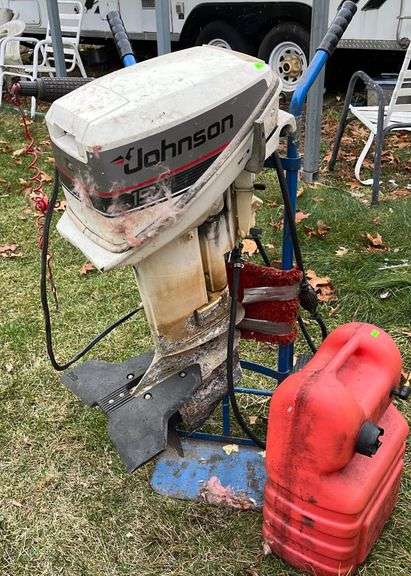 Johnson outboard motor 15 horse, tiller handle with Attwood gas tank ...