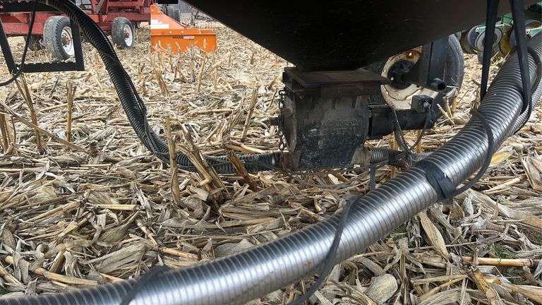Yetter Systems One Seed Jet 2 Seed Tender, with 11hp Honda engine ...